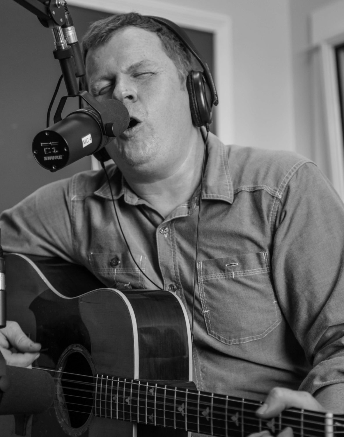 Ryan Sollee from The Builders and The Butchers on The Bus Stop ...