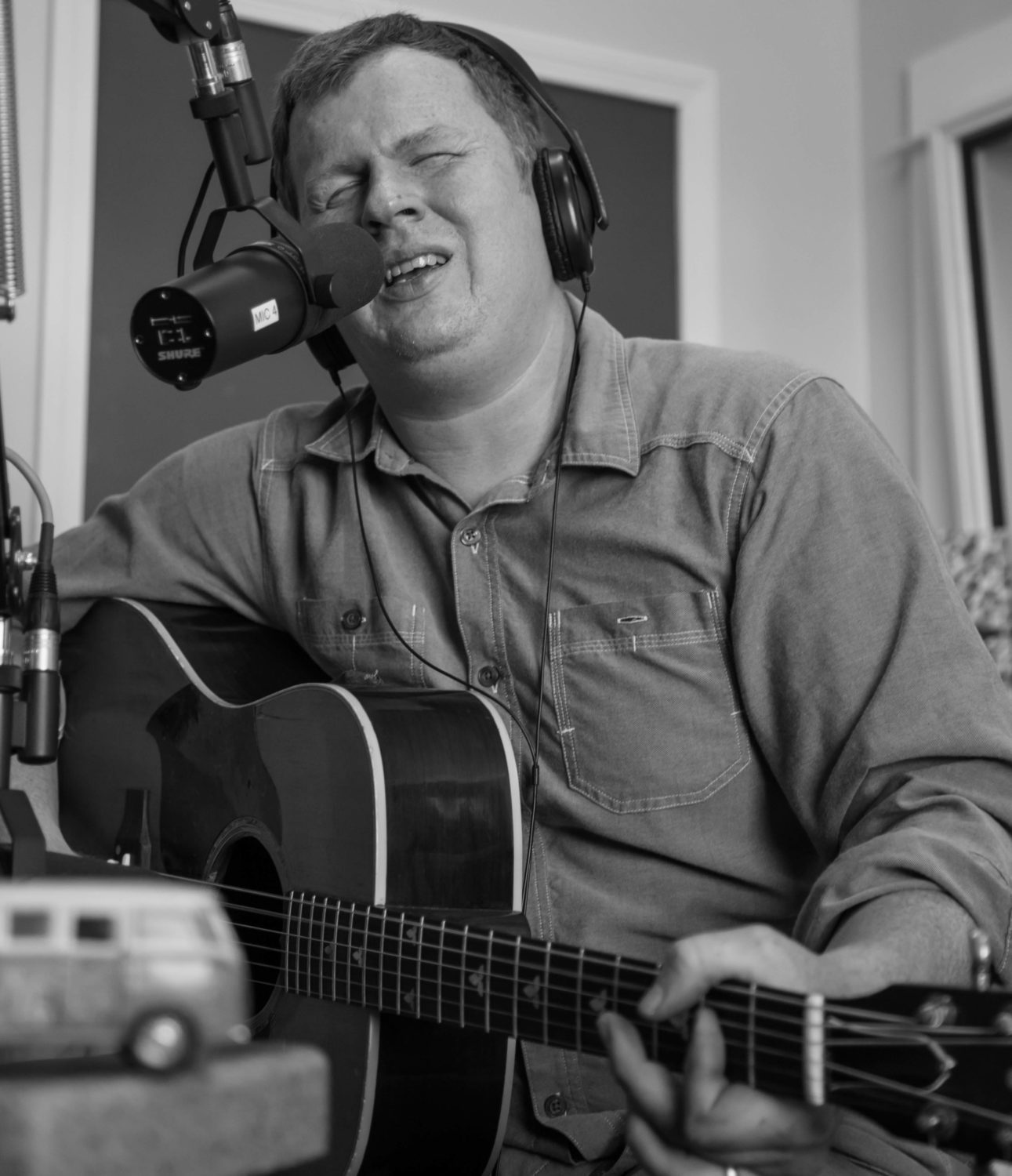 Ryan Sollee from The Builders and The Butchers on The Bus Stop ...